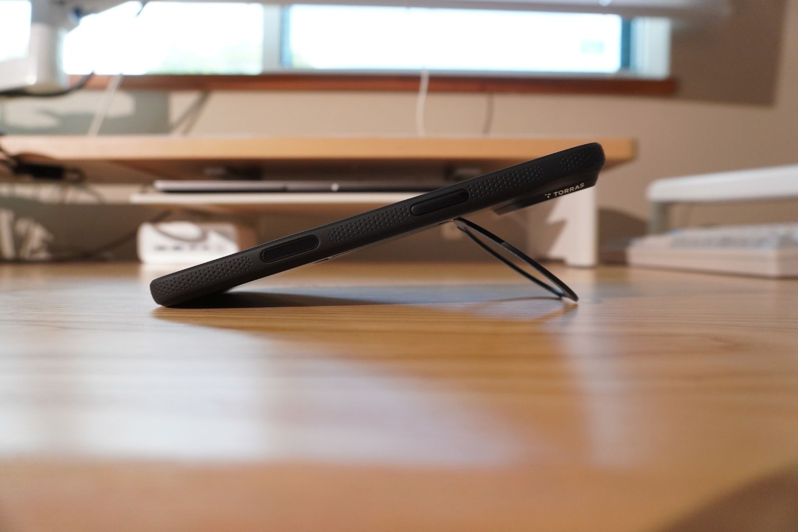 TORRAS Ostand O3 Fitnessケースレビュー！360度回転スタンドでどこにでもiPhoneAirをおいて使える | カラク ...